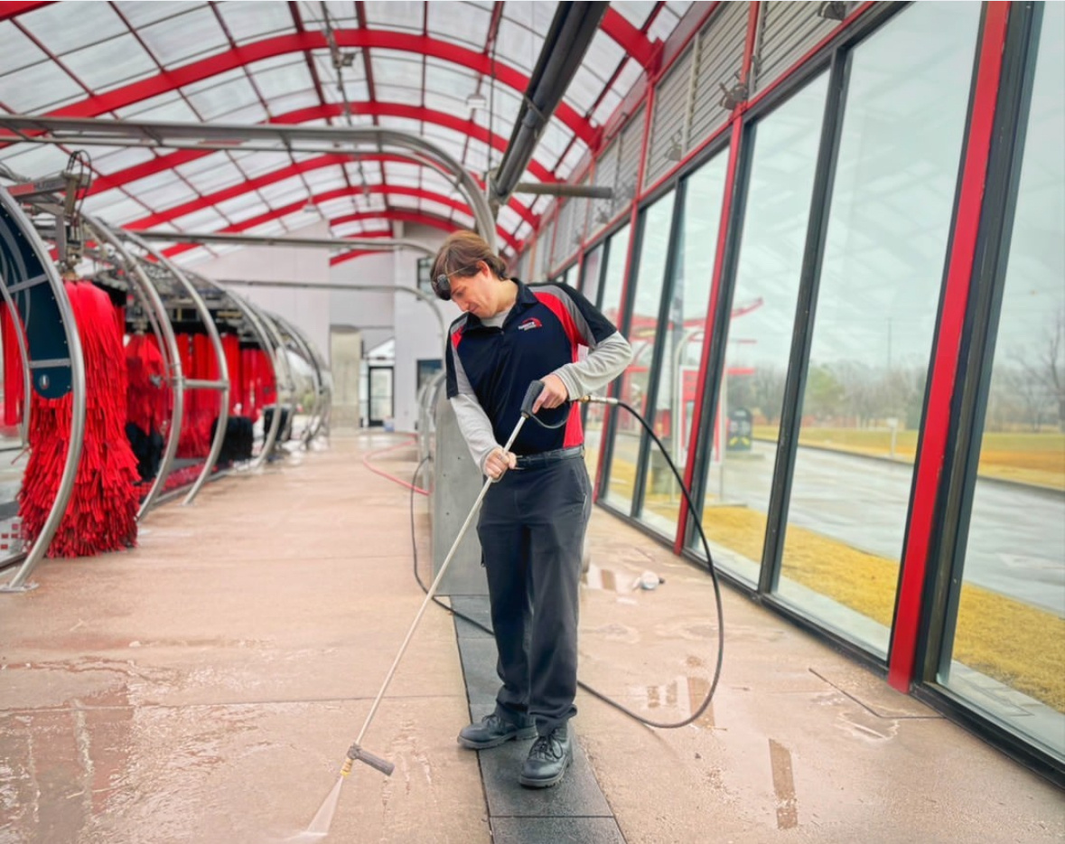 AmTrav Customer Story: Tommy's Express